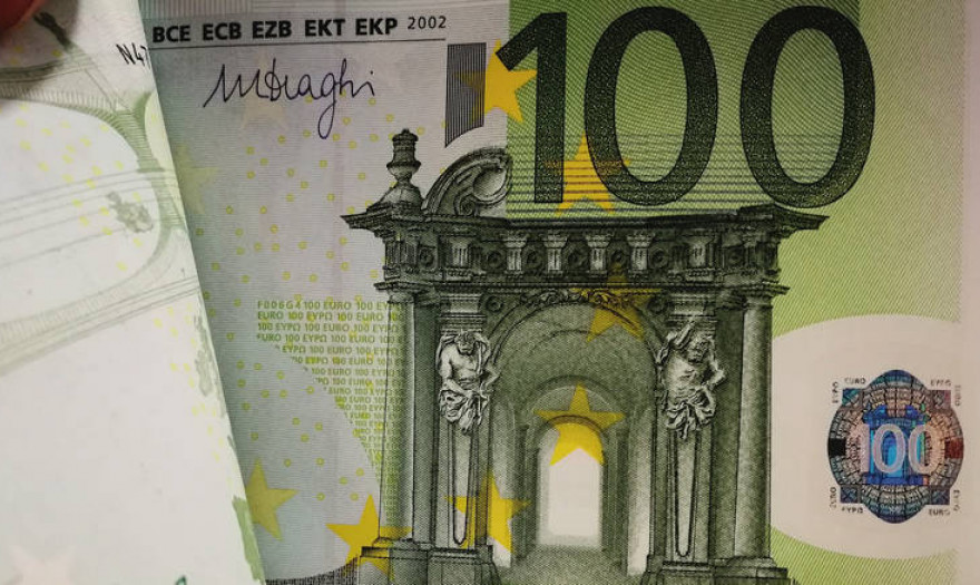 Έρχονται νέα χαρτονομίσματα των 100 και 200 ευρώ | Economistas.gr