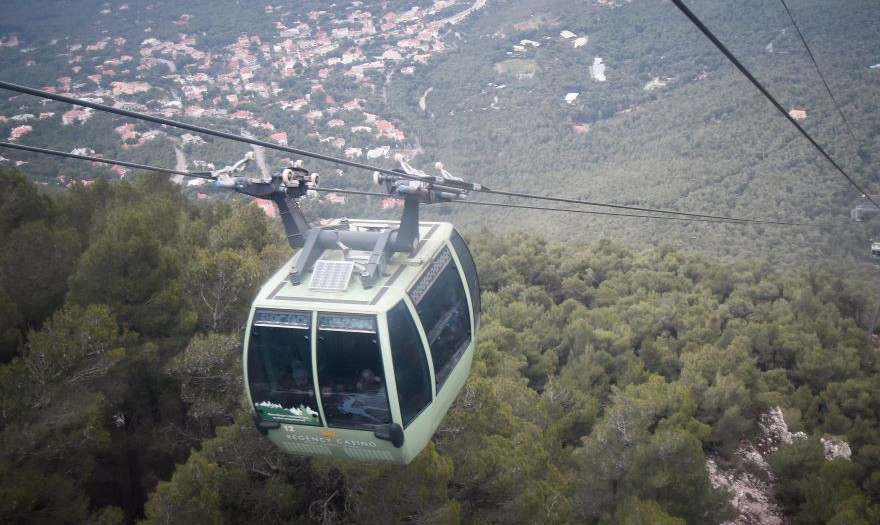 Μόνο μέχρι το Καζίνο πηγαίνει το τελεφερίκ του Μον Παρνές | Economistas.gr